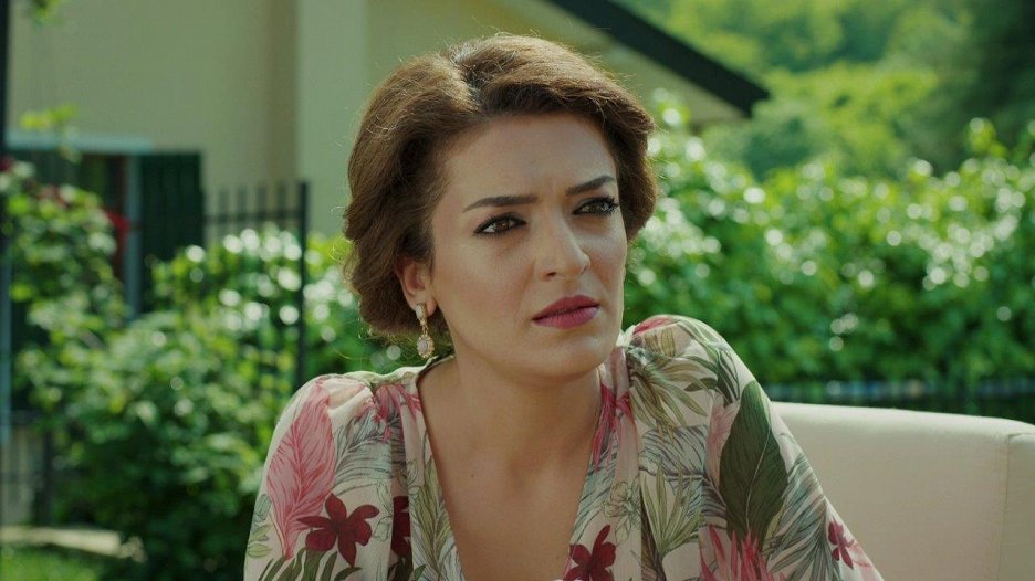 Cennet'in Gözyaşları - Episode 33 (E33) (2018) | ČSFD.cz