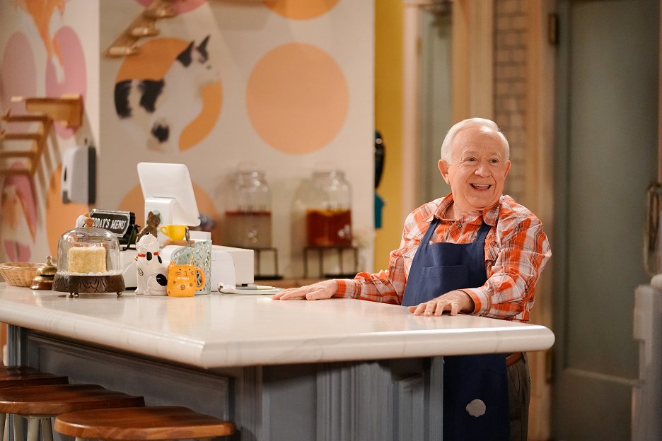 Call Me Kat - Call Me a Sporty Giant (S02E03) (2022) | ČSFD.cz