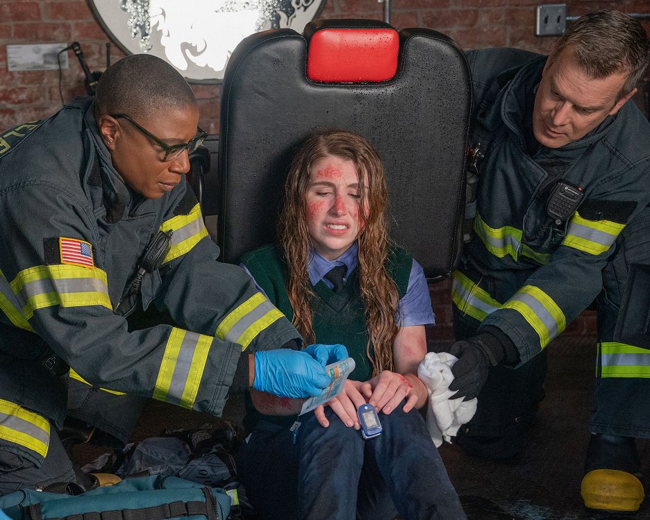 Záchranáři L. A. - Nový pocit (S06E13) (2023) | ČSFD.cz