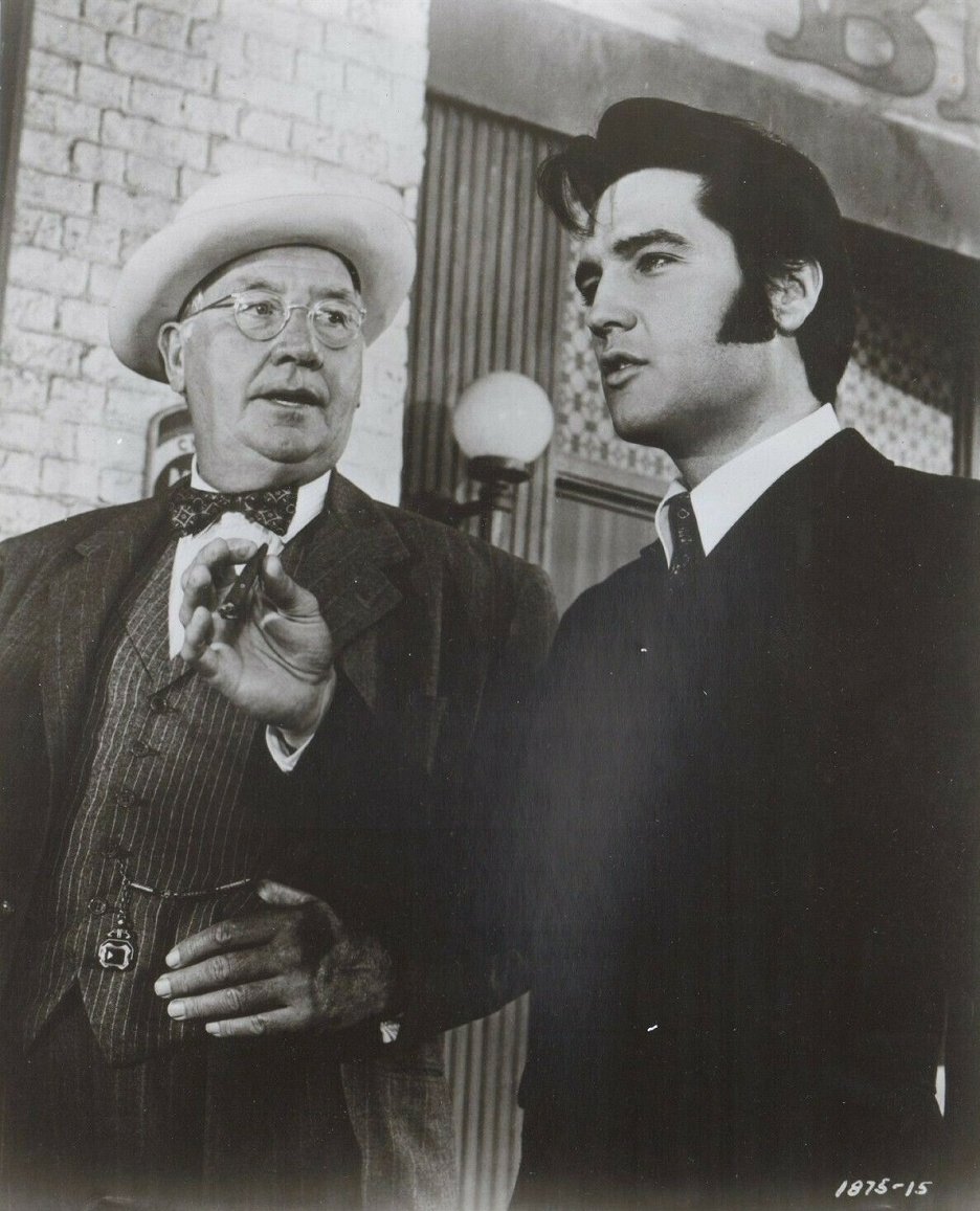 Trable s děvčaty (1969) | ČSFD.cz