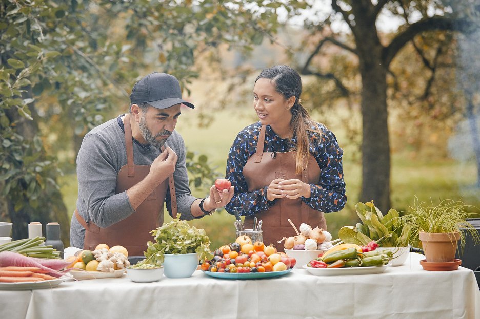 Grillen mit Ivana und Adnan (2023) | ČSFD.cz