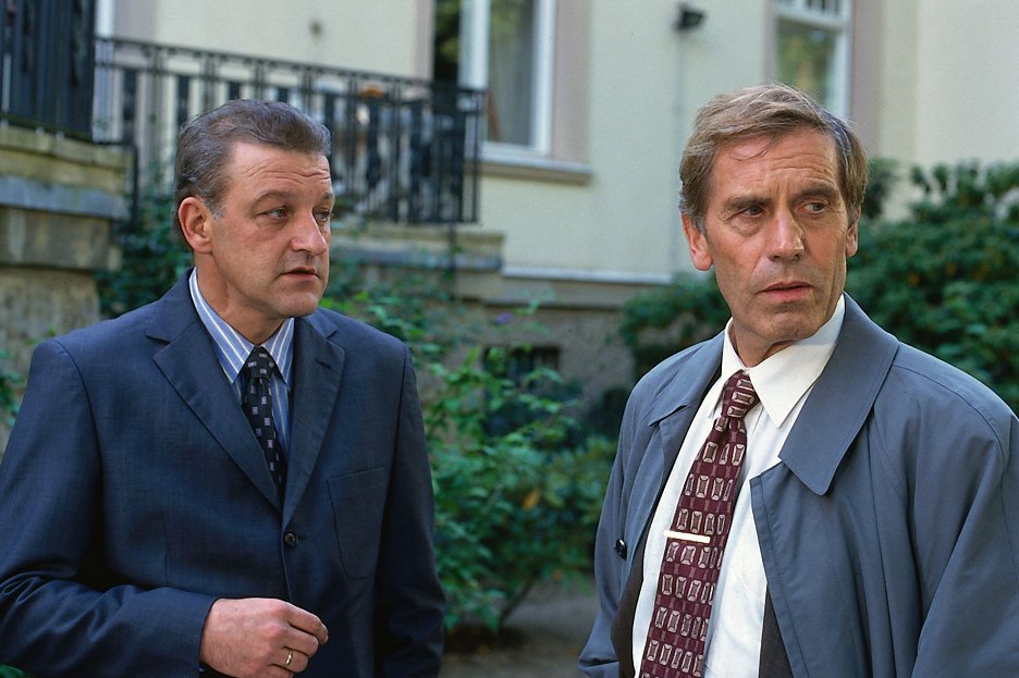 Poslední svědek - Der Tod des weißen Ritters (S03E01) (2000) | ČSFD.cz