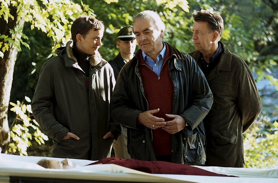 Poslední svědek - Das Rad des Lebens (S07E04) (2005) | ČSFD.cz