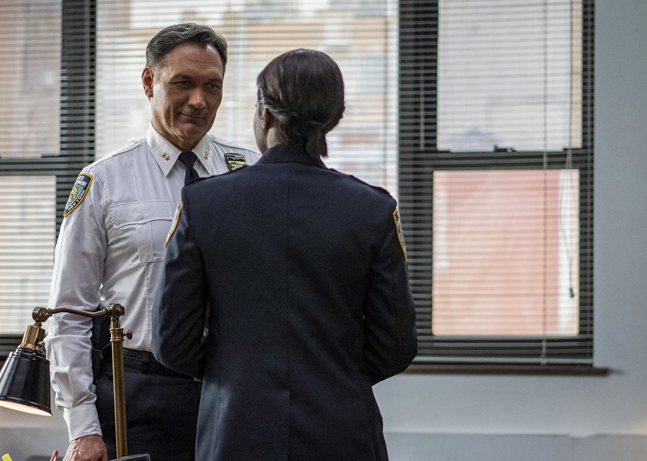 East New York - CompStat Interruptus (E08) (2022) | ČSFD.cz