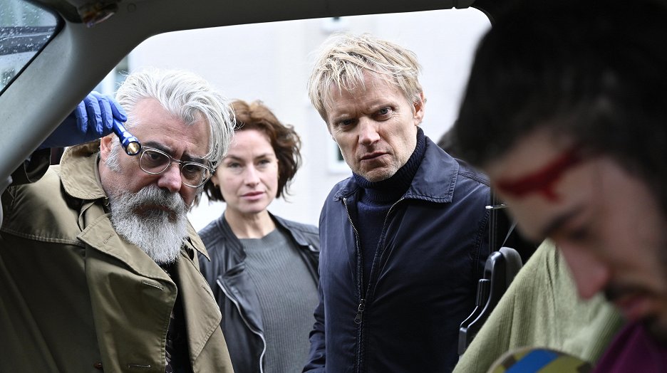 Van Der Valk - Freedom in Amsterdam (S03E01) (2023) | ČSFD.cz