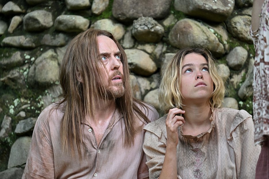 Upright - Harmless Untruths (S02E07) (2022) | ČSFD.cz