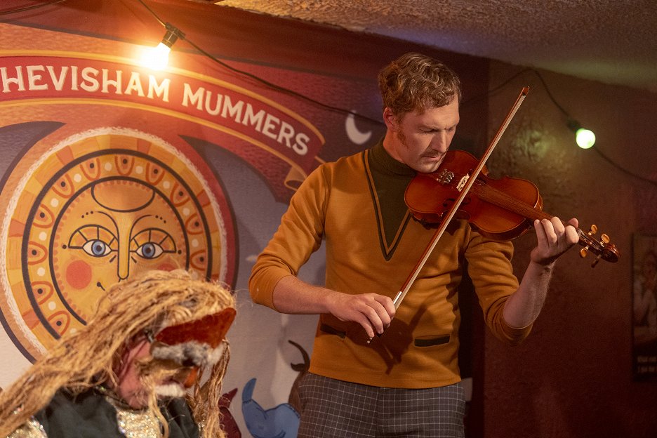 Sam Hoare | ČSFD.cz