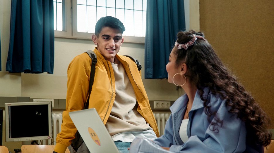 Almania - Herzvoll (S01E01) (2021) | ČSFD.cz