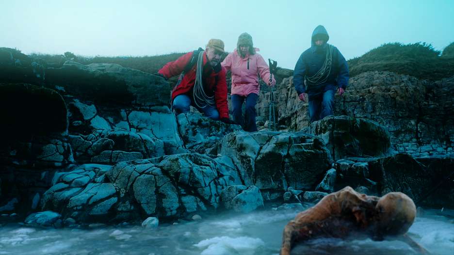 Cursed Treasures - Pompeii Artefacts / Gurlitt Collection / Otzi the ...