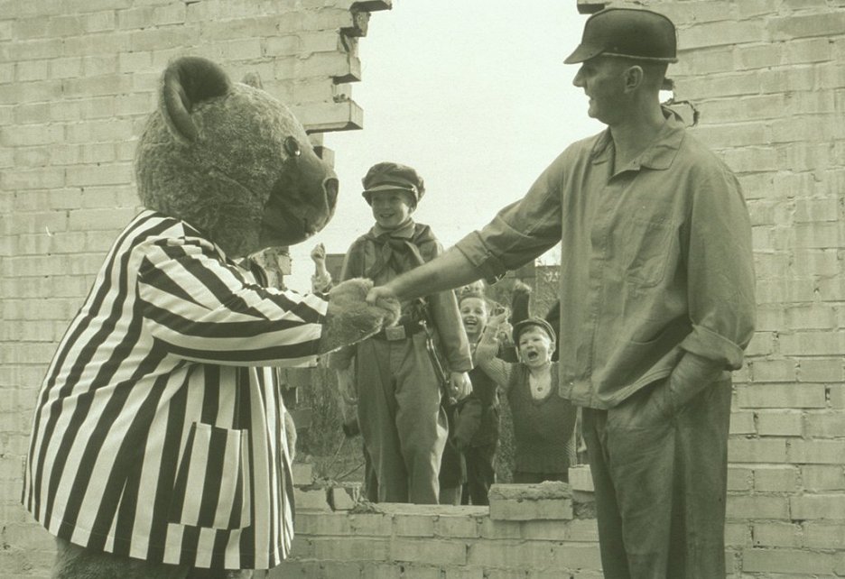 Helden wie wir (1999) | ČSFD.cz