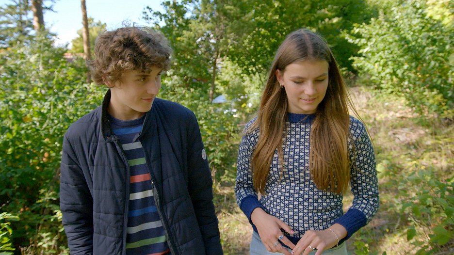 Klassen - Klassen leirskolen: Kjærlighetstreet (S03E68) (2021) | ČSFD.cz