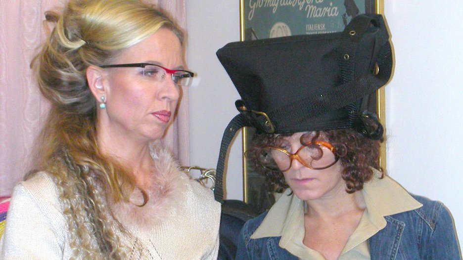 Hege & Holmen - Episode 3 (S02E03) (2003) | ČSFD.cz