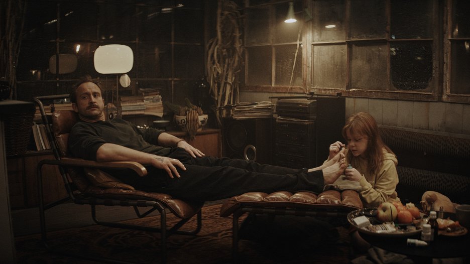 Stále tady (2023) | ČSFD.cz