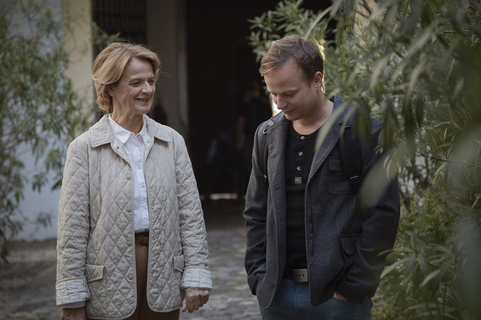 Lítá v tom (2023) | ČSFD.cz