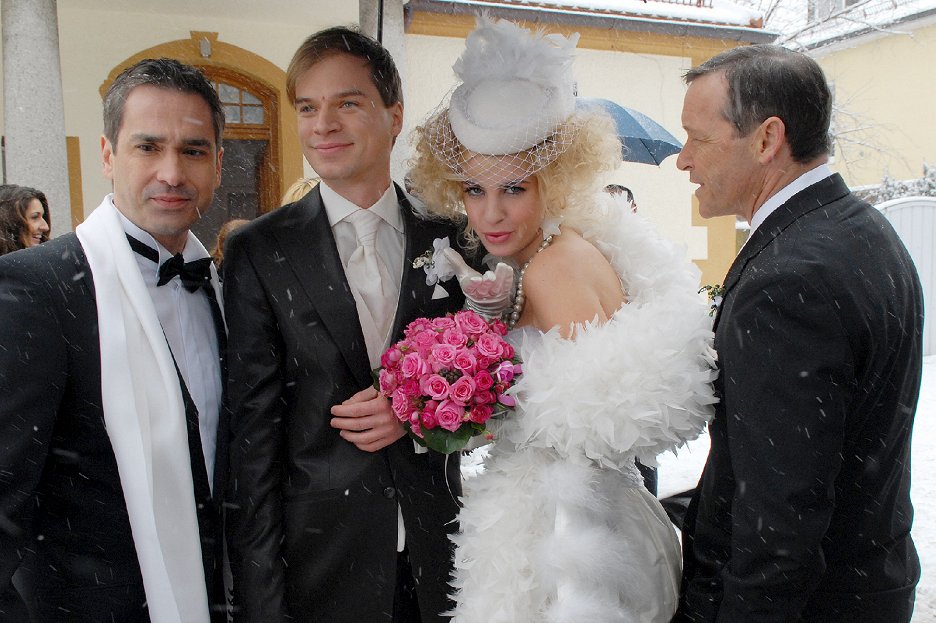 SOKO München - Tod eines Hochzeitsplaners (S36E02) (2010) | ČSFD.cz