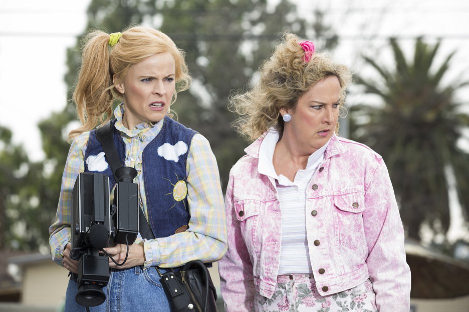 Lady Dynamite - Hypnopup (S02E02) (2017) | Recenze - Uživatelské | ČSFD.cz