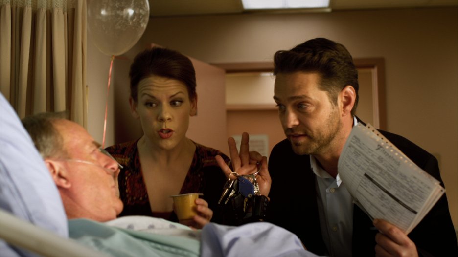 Call Me Fitz - Heir of the Dog (S02E08) (2011) | ČSFD.cz