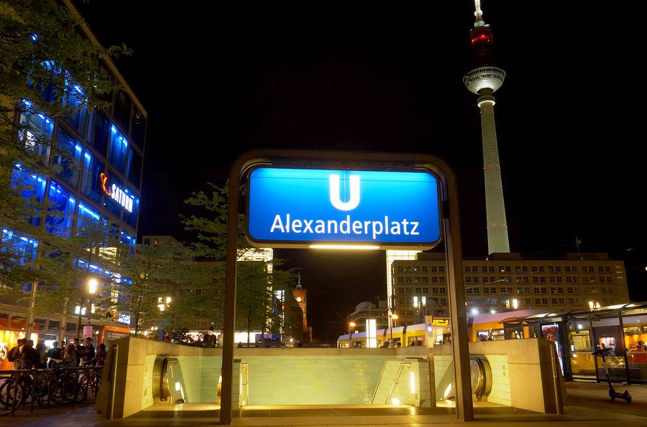 Berlin Alexanderplatz - Ein Roman wird Oper (2021) | ČSFD.cz