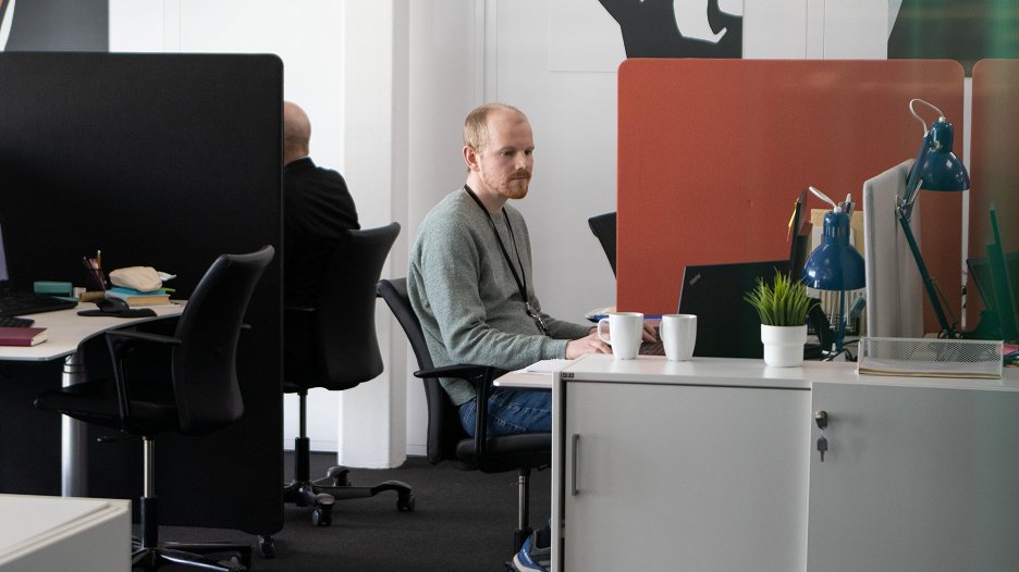 Lunch - Varsling (E19) (2022) | ČSFD.cz