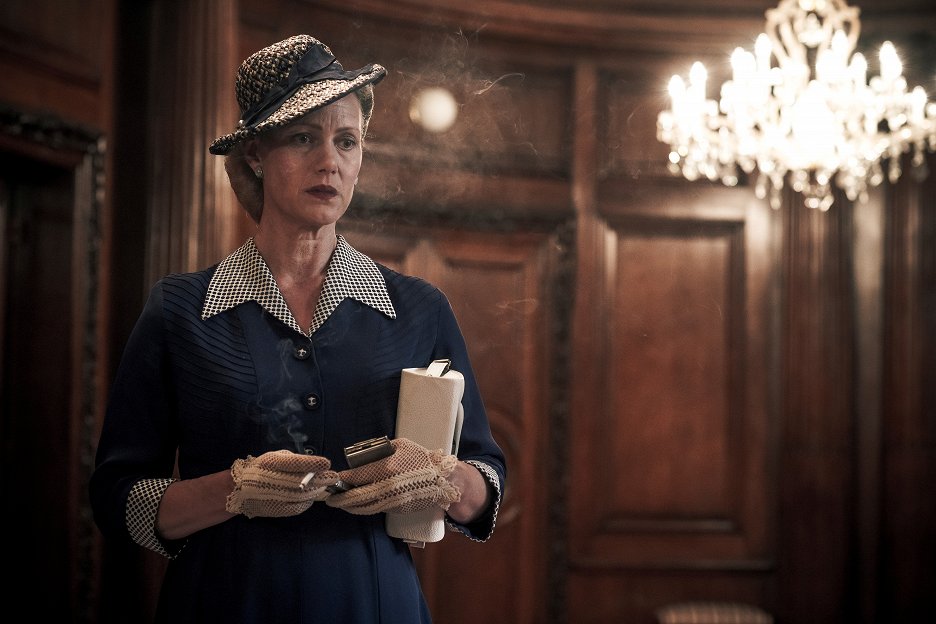 Ponorka - Frontlinien (S04E04) (2023) | ČSFD.cz