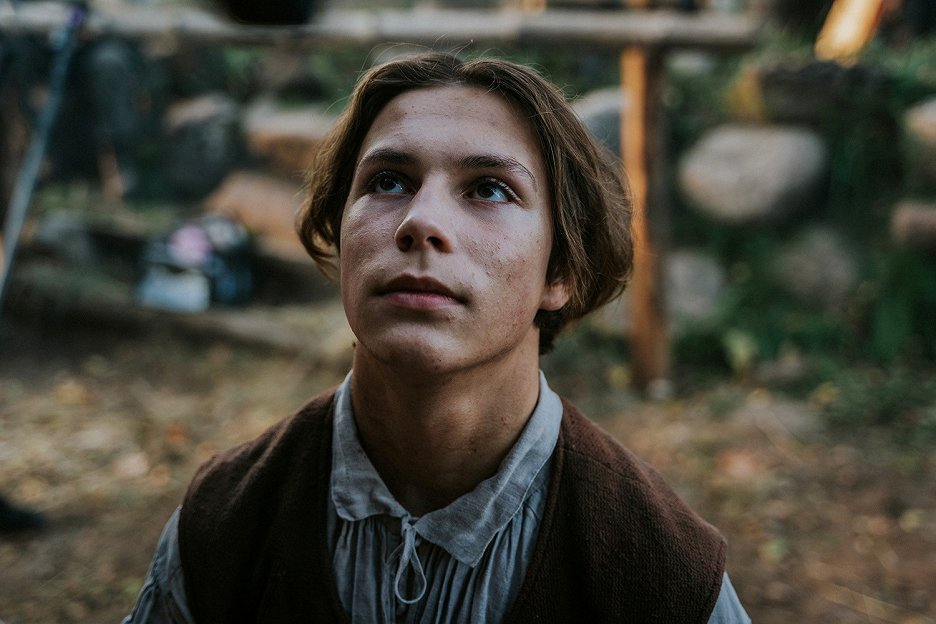 Raven's Hollow (2022) | Galerie - Z filmu | ČSFD.cz