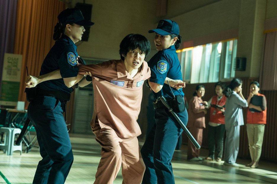 Dívka v masce - 김모미 (E06) (2023) | ČSFD.cz