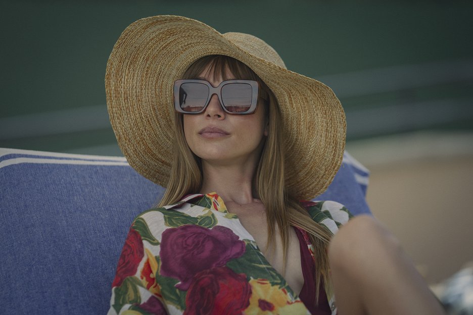 Kim jest Erin Carter? - Episode 3 (E03) (2023) | ČSFD.cz