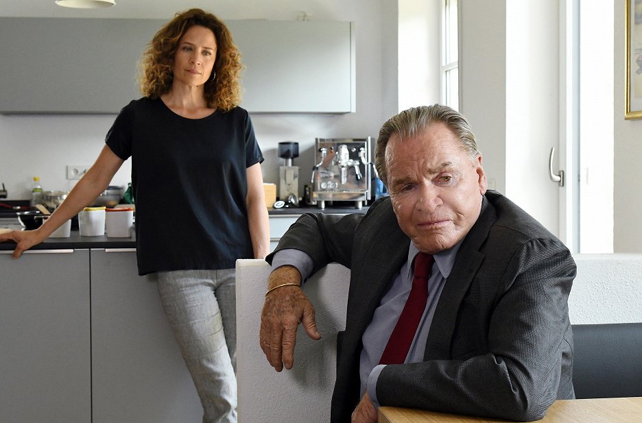 Um Himmels Willen - Späte Versöhnung (S18E05) (2019) | ČSFD.cz