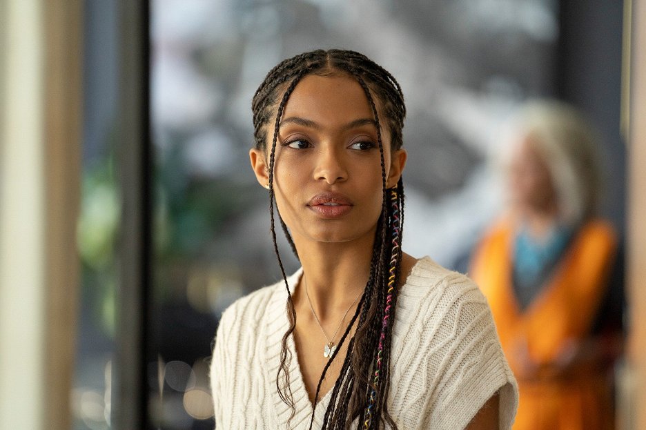 Sezení v barech s dortem (2023) | ČSFD.cz