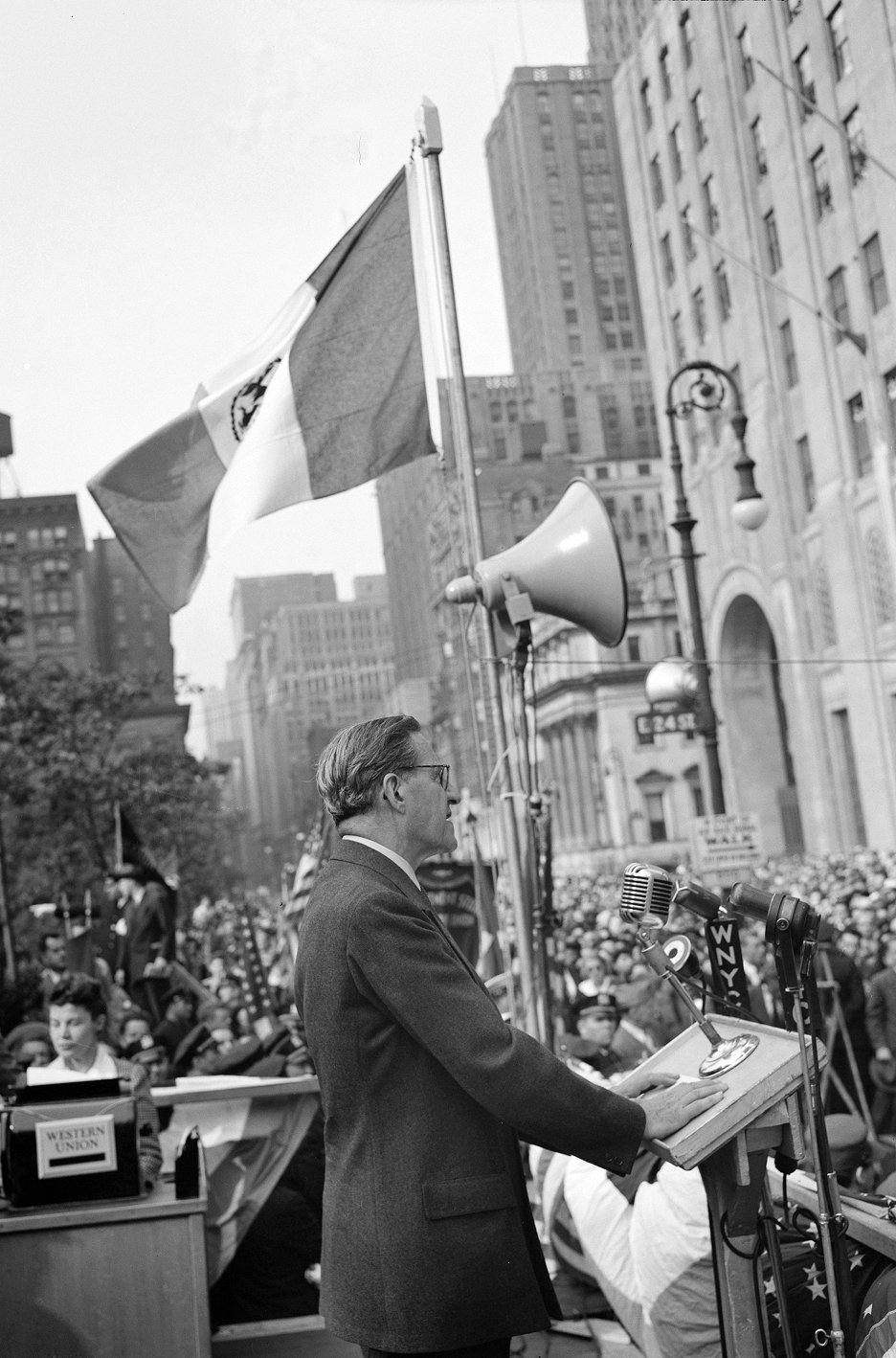 The U.S. and the Holocaust - The Homeless, the Tempest-Tossed (1942 ...