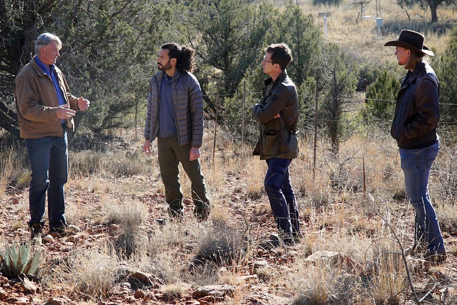 Za rančem Skinwalker (2023) | ČSFD.cz