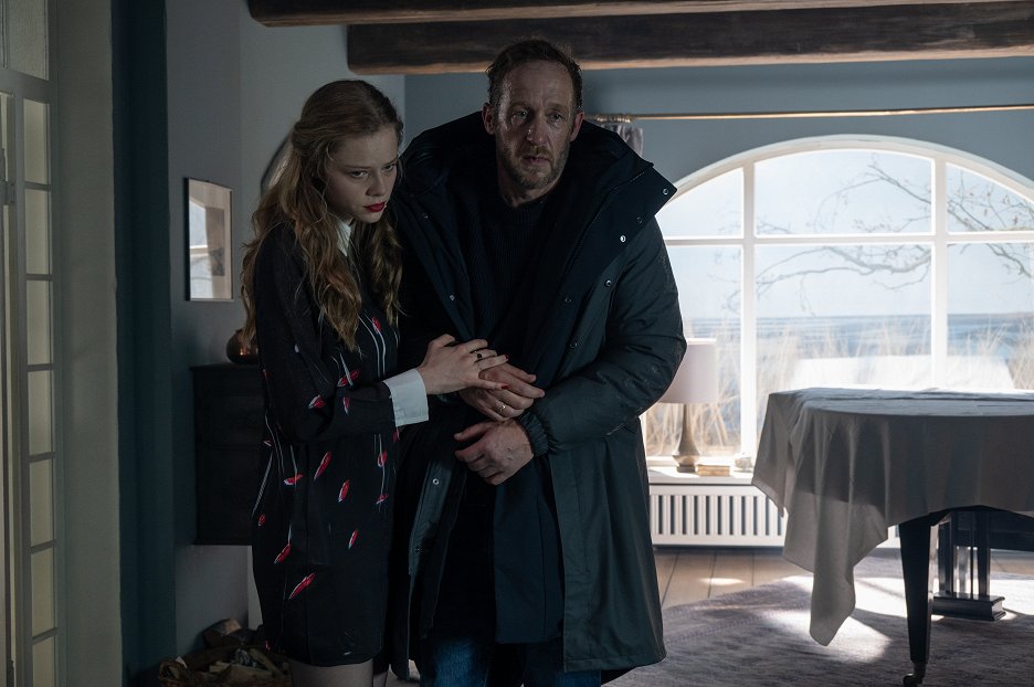 Sebastian Fitzek's Therapy - Verirrt (E03) (2023) | ČSFD.cz