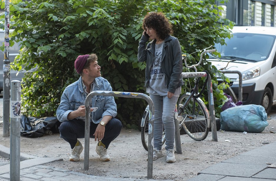 Großstadtrevier - Flüssiges Gold (S36E07) (2023) | ČSFD.cz