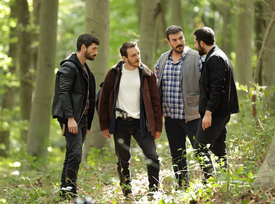 Hudutsuz Sevda - Episode 5 (E05) (2023) | ČSFD.cz