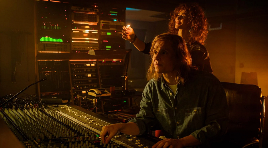 Girl You Know It's True (2023) | ČSFD.cz