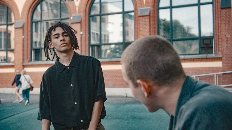 VGS - Full spredning (S02E21) (2023) | ČSFD.cz