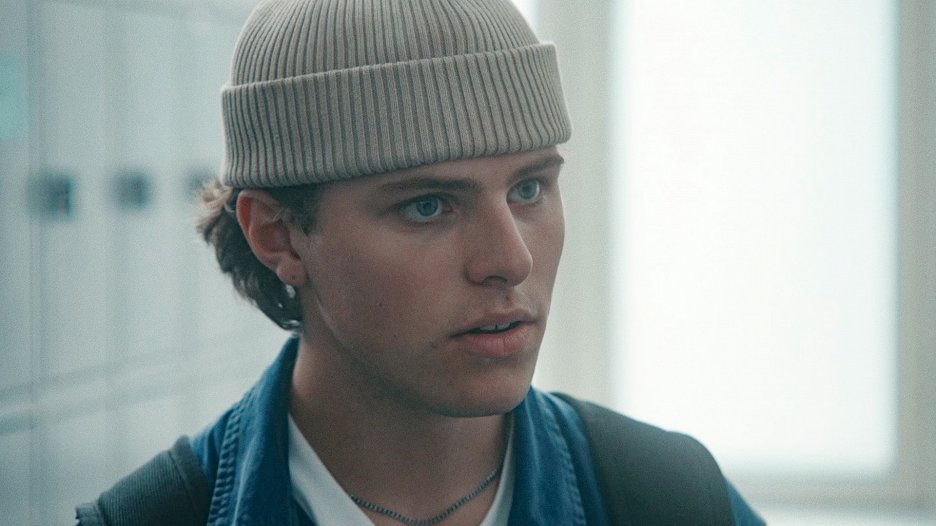 VGS - Fravær/nærvær (S02E22) (2023) | ČSFD.cz