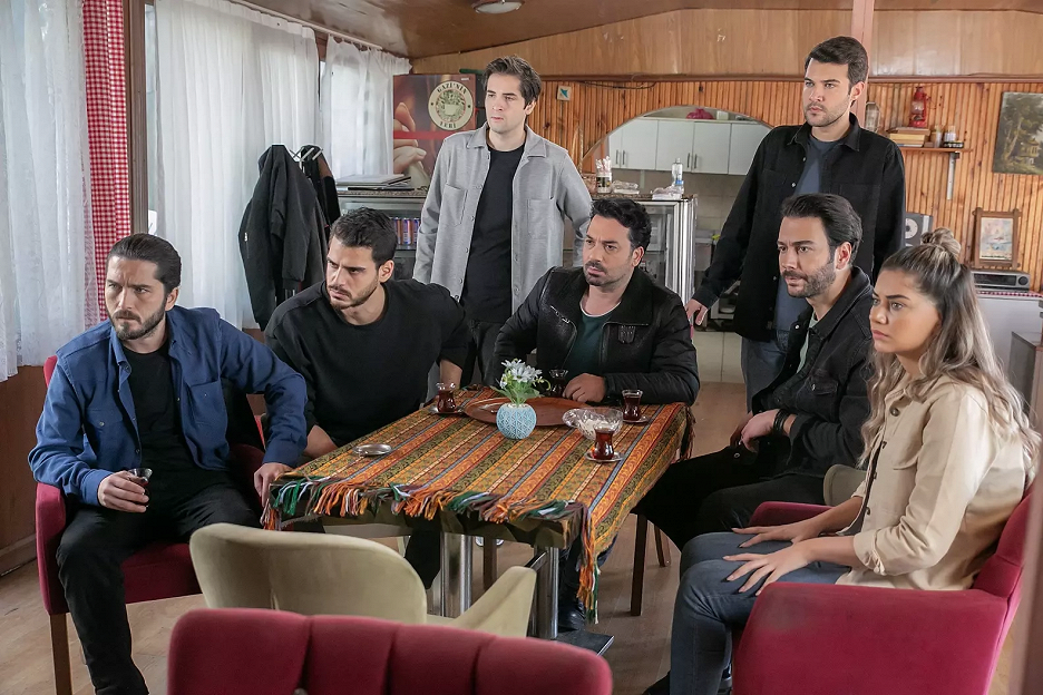 Arka Sokaklar - Episode 13 (S18E13) (2023) | ČSFD.cz