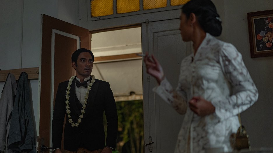 Cigaretová holka - DR (E04) (2023) | ČSFD.cz