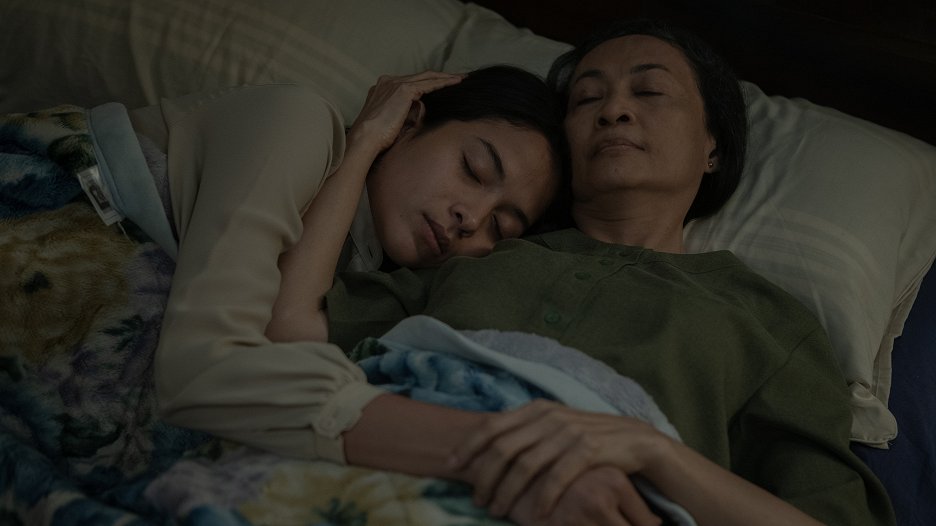 Cigaretová holka - DR (E04) (2023) | ČSFD.cz