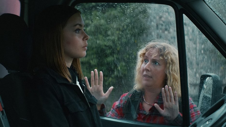 Dummedag - Zombidioten (E03) (2023) | ČSFD.cz