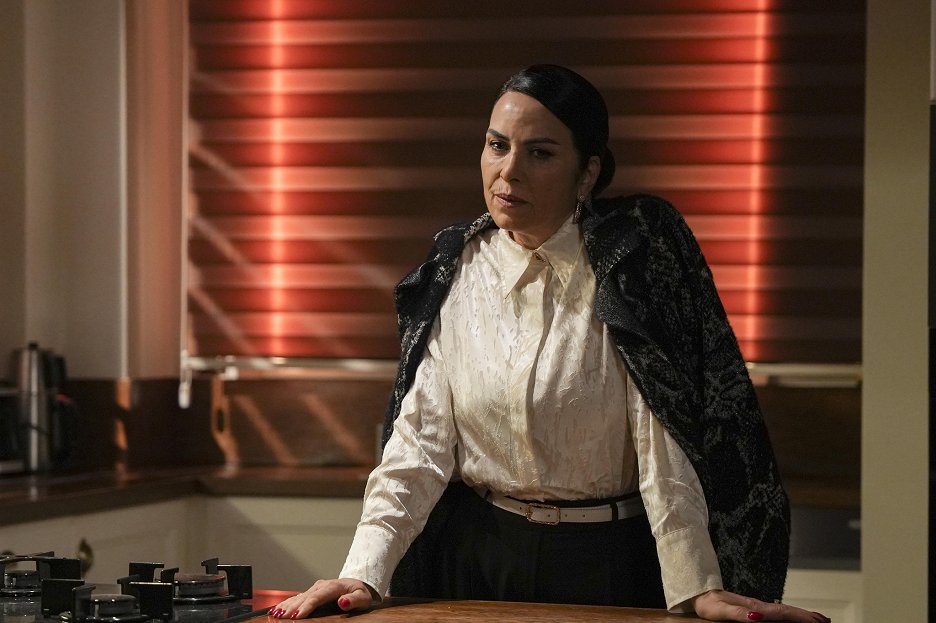 Aldatmak - Episode 15 (S02E15) (2023) | ČSFD.cz