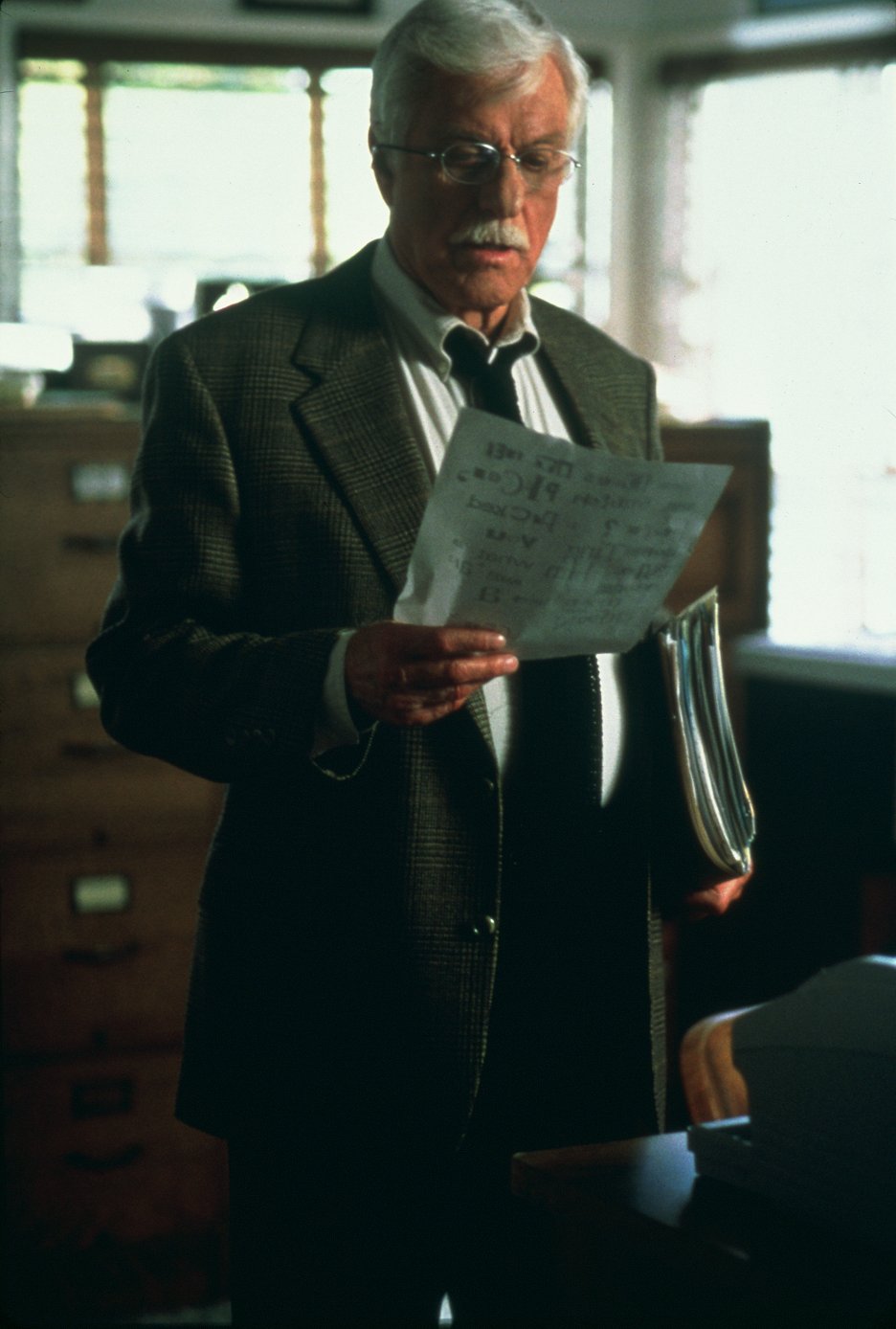 Diagnóza vražda - Voices Carry (S06E13) (1999) | ČSFD.cz