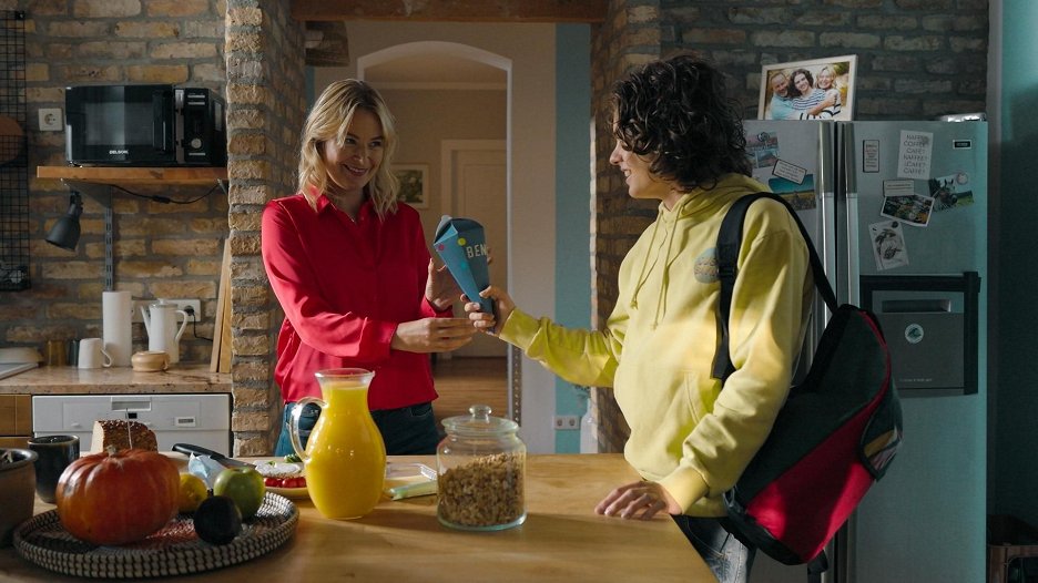 Das Küstenrevier - Nach Hause, nach Hause (E06) (2024) | ČSFD.cz