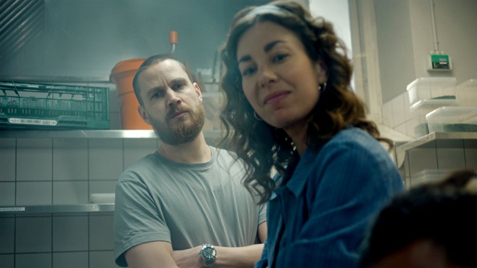 Bag Enhver Mand - Mus og mænd (E02) (2023) | ČSFD.cz