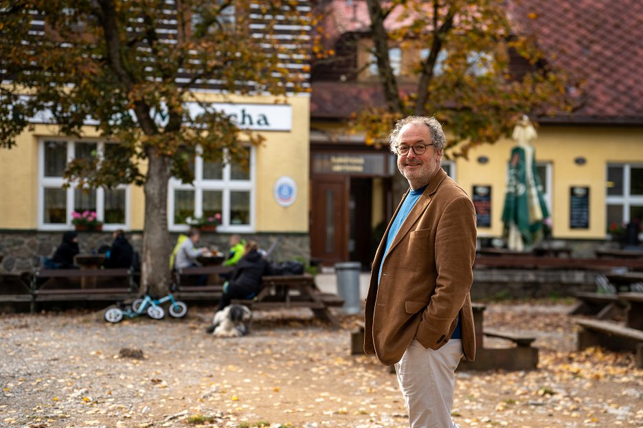 Příběhy starých hospod - Jižní Morava (S02E06) (2024) | ČSFD.cz