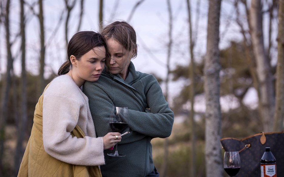 Sanningen - Alibit (E02) (2023) | ČSFD.cz