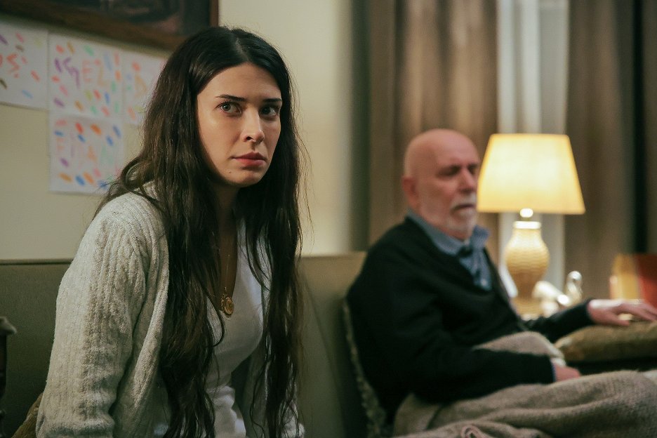 Ne Gemiler Yaktım - Episode 8 (E08) (2024) | ČSFD.cz