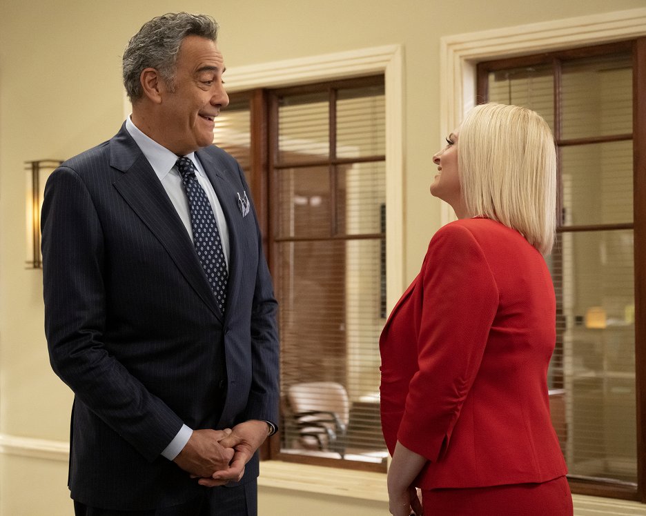 Stále naživu - Not Owning It Yet (S02E01) (2024) | ČSFD.cz