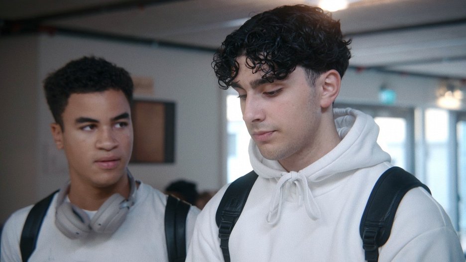 VGS - Helt psykt (S03E04) (2024) | ČSFD.cz